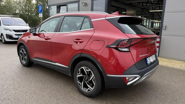 Red Kia Sportage 2025 in Riga, with an engine capacity of 1.60 L and mileage of 33 thousand km for 24900 €, photo 3 on AUTOMOTO.COM.LV