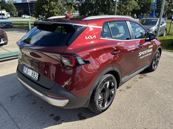 Red Kia Sportage 2026 in Riga, with an engine capacity of 1.60 L and mileage of 6 thousand km for 28900 €, photo 2 on AUTOMOTO.COM.LV