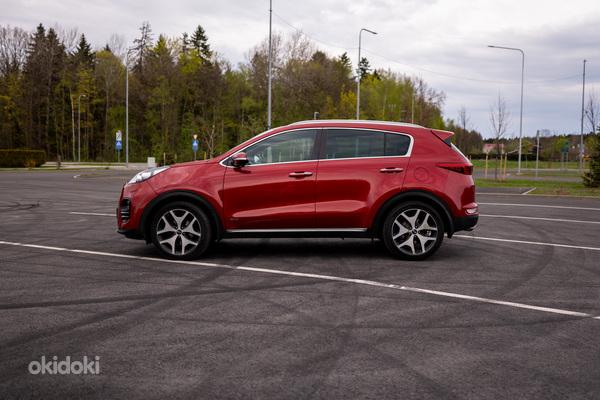 Red Kia Sportage 2016 in Tallinn, with an engine capacity of 1.60 L and mileage of 131 thousand km for 13999 €, photo 4 on AUTOMOTO.COM.LV