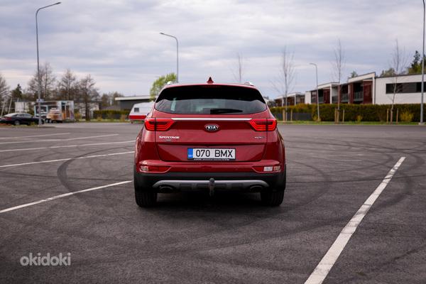 Red Kia Sportage 2016 in Tallinn, with an engine capacity of 1.60 L and mileage of 131 thousand km for 13999 €, photo 6 on AUTOMOTO.COM.LV