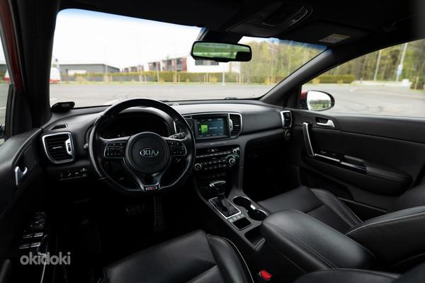 Red Kia Sportage 2016 in Tallinn, with an engine capacity of 1.60 L and mileage of 131 thousand km for 13999 €, photo 9 on AUTOMOTO.COM.LV