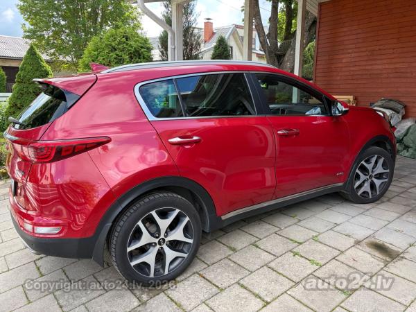 Red Kia Sportage 2017 in Tallinn, with an engine capacity of 1.60 L and mileage of 130 thousand km for 13900 €, photo 4 on AUTOMOTO.COM.LV