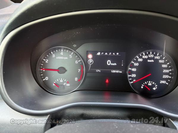 Red Kia Sportage 2017 in Tallinn, with an engine capacity of 1.60 L and mileage of 130 thousand km for 13900 €, photo 7 on AUTOMOTO.COM.LV
