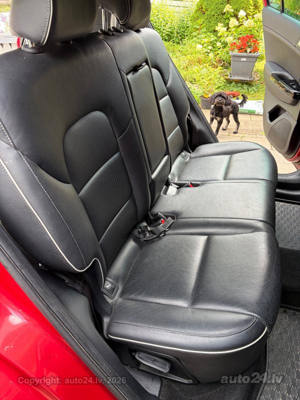 Red Kia Sportage 2017 in Tallinn, with an engine capacity of 1.60 L and mileage of 130 thousand km for 13900 €, photo 9 on AUTOMOTO.COM.LV