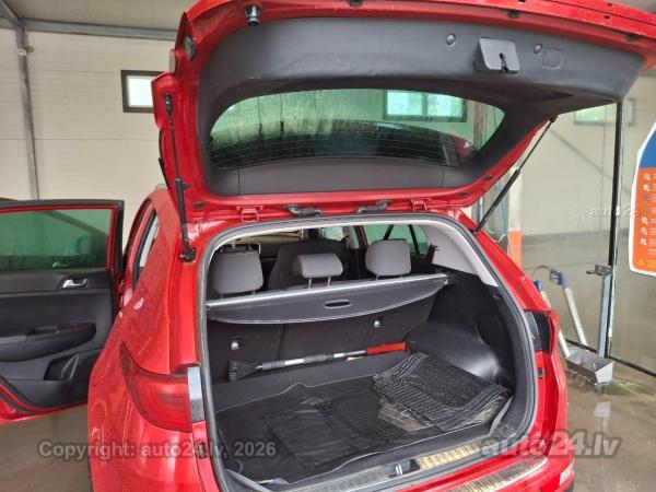 Красный Киа Sportage 2018 в Таллин, объемом двигателя 1.70 л и пробегом 23 тыс. км за 11900 €, фото 6 на AUTOMOTO.COM.LV