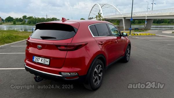 Red Kia Sportage 2020 in Tallinn, with an engine capacity of 1.60 L and mileage of 60 thousand km for 17999 €, photo 6 on AUTOMOTO.COM.LV