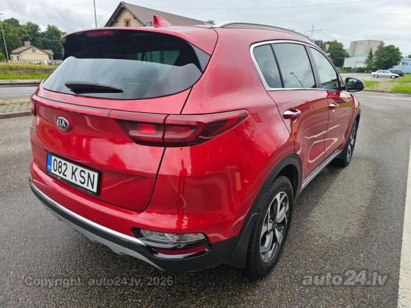 Red Kia Sportage 2020 in Paide, with an engine capacity of 1.60 L and mileage of 109 thousand km for 15000 €, photo 6 on AUTOMOTO.COM.LV