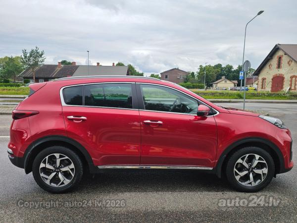 Red Kia Sportage 2020 in Paide, with an engine capacity of 1.60 L and mileage of 109 thousand km for 15000 €, photo 7 on AUTOMOTO.COM.LV
