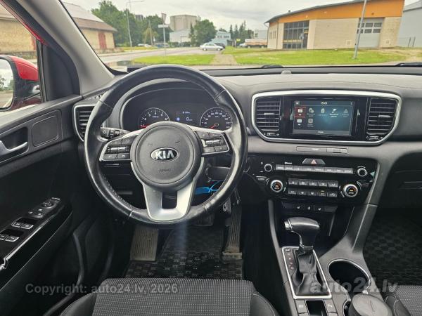 Red Kia Sportage 2020 in Paide, with an engine capacity of 1.60 L and mileage of 109 thousand km for 15000 €, photo 9 on AUTOMOTO.COM.LV