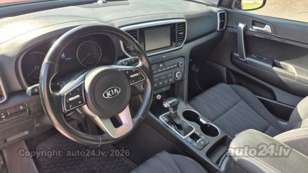 Red Kia Sportage 2020 in Johvi, with an engine capacity of 1.60 L and mileage of 148 thousand km for 16430 €, photo 8 on AUTOMOTO.COM.LV