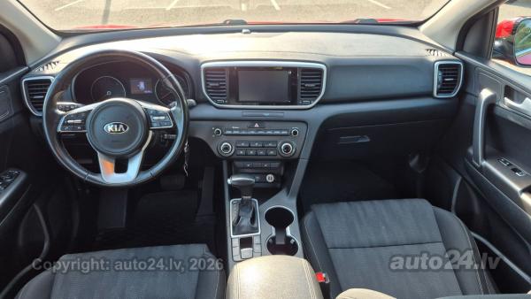 Red Kia Sportage 2020 in Johvi, with an engine capacity of 1.60 L and mileage of 148 thousand km for 16430 €, photo 10 on AUTOMOTO.COM.LV