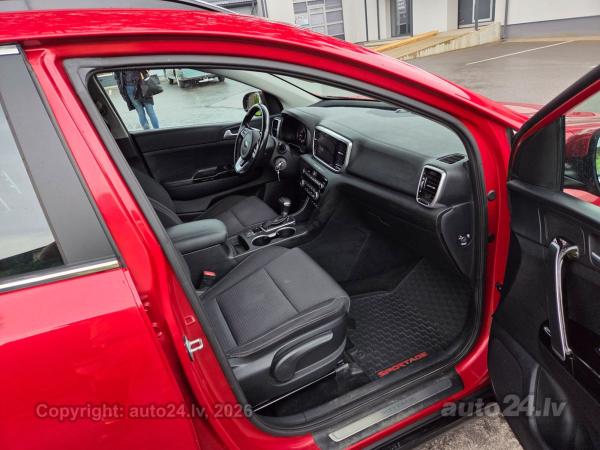 Красный Киа Sportage 2021 в Таллин, объемом двигателя 1.60 л и пробегом 82 тыс. км за 17500 €, фото 10 на AUTOMOTO.COM.LV