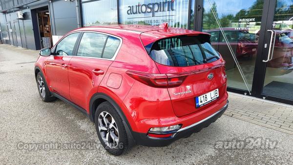 Red Kia Sportage 2021 in Tartu, with an engine capacity of 1.60 L and mileage of 78 thousand km for 16990 €, photo 3 on AUTOMOTO.COM.LV