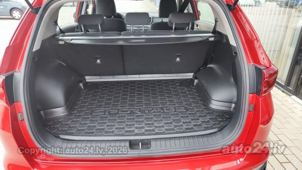 Красный Киа Sportage 2021 в Тарту, объемом двигателя 1.60 л и пробегом 64 тыс. км за 16990 €, фото 5 на AUTOMOTO.COM.LV