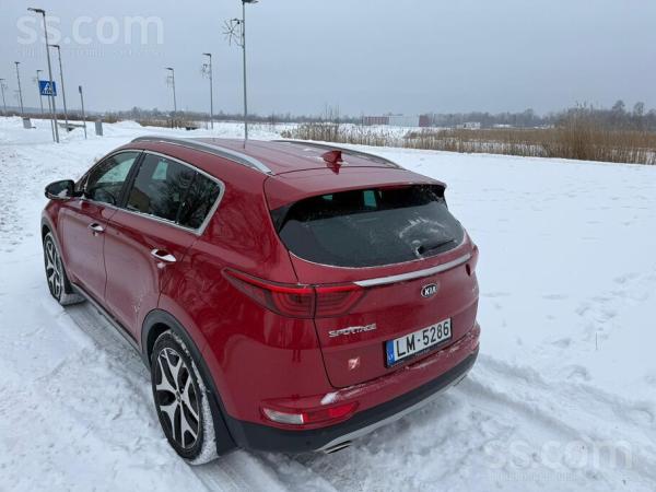 Red Kia Sportage 2018 in Riga, with an engine capacity of 2.00 L and mileage of 0 thousand km for 15800 €, photo 2 on AUTOMOTO.COM.LV