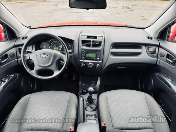 Sarkans Kia Sportage 2010 Tallina, ar dzinēja tilpumu 2.00 L un nobraukumu 166 tūkst. km par 3950 €, foto 6 vietnē AUTOMOTO.COM.LV
