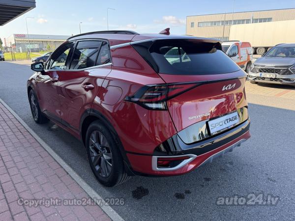 Sarkans Kia Sportage 2023 Veru, ar dzinēja tilpumu 1.60 L un nobraukumu 25 tūkst. km par 27900 €, foto 4 vietnē AUTOMOTO.COM.LV