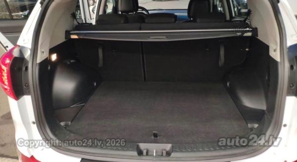 Киа Sportage 2012 в Таллин, объемом двигателя 1.70 л и пробегом 353 тыс. км за 2000 €, фото 5 на AUTOMOTO.COM.LV