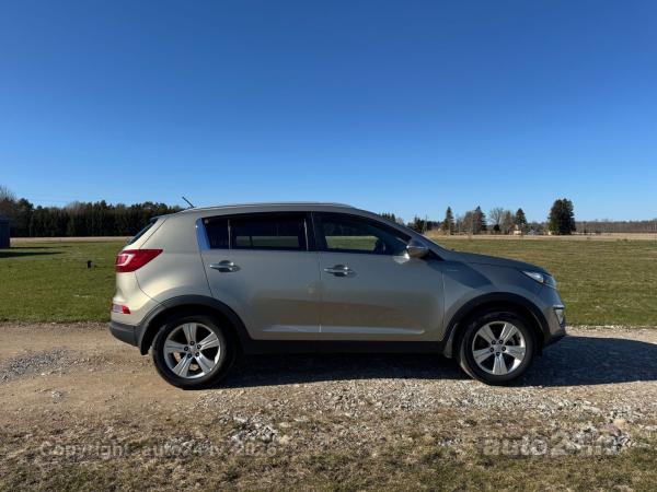 Киа Sportage 2013 в Таллин, объемом двигателя 2.00 л и пробегом 277 тыс. км за 5490 €, фото 4 на AUTOMOTO.COM.LV