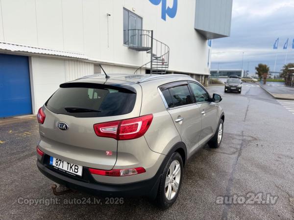Kia Sportage 2013 Tallina, ar dzinēja tilpumu 2.00 L un nobraukumu 277 tūkst. km par 3999 €, foto 6 vietnē AUTOMOTO.COM.LV