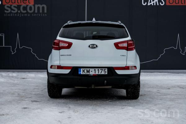 Balts Kia Sportage 2010 Rīga, ar dzinēja tilpumu 2.00 L un nobraukumu 249 tūkst. km par 7490 €, foto 8 vietnē AUTOMOTO.COM.LV