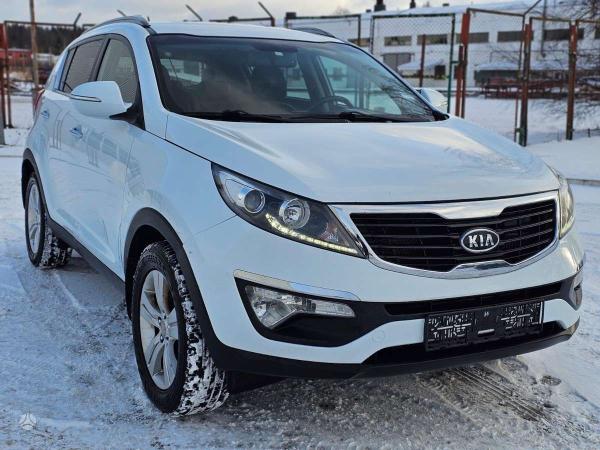 Белый Киа Sportage 2011 в Рокишкис, объемом двигателя 1.69 л и пробегом 220 тыс. км за 5350 €, фото 1 на AUTOMOTO.COM.LV