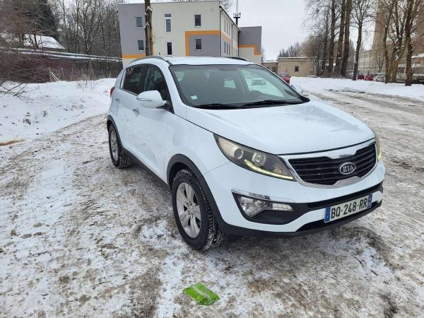 Balts Kia Sportage 2011 Kauņa, ar dzinēja tilpumu 1.69 L un nobraukumu 212 tūkst. km par 5200 €, foto 2 vietnē AUTOMOTO.COM.LV