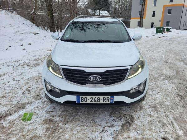 Balts Kia Sportage 2011 Kauņa, ar dzinēja tilpumu 1.69 L un nobraukumu 212 tūkst. km par 5200 €, foto 3 vietnē AUTOMOTO.COM.LV