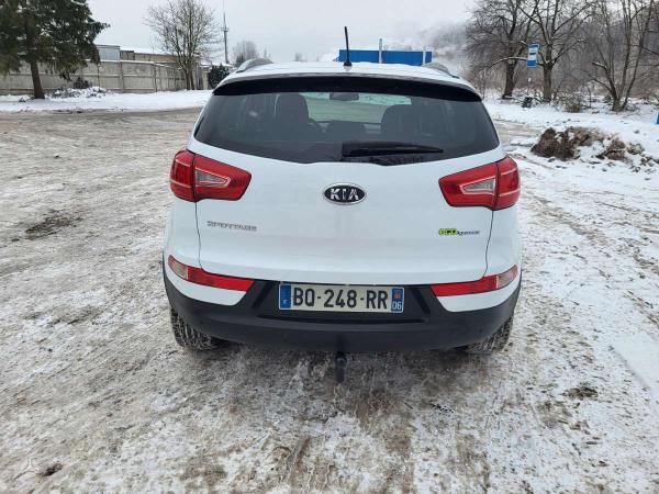 Balts Kia Sportage 2011 Kauņa, ar dzinēja tilpumu 1.69 L un nobraukumu 212 tūkst. km par 5200 €, foto 6 vietnē AUTOMOTO.COM.LV