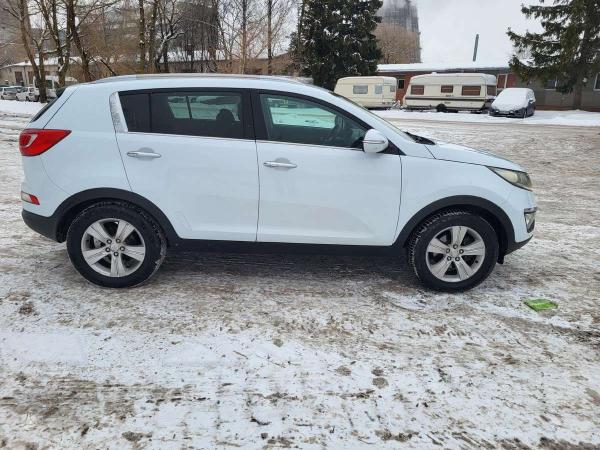 Balts Kia Sportage 2011 Kauņa, ar dzinēja tilpumu 1.69 L un nobraukumu 212 tūkst. km par 5200 €, foto 8 vietnē AUTOMOTO.COM.LV