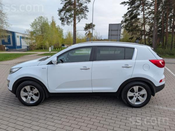 Balts Kia Sportage 2011 Jūrmala, ar dzinēja tilpumu 2.00 L un nobraukumu 0 tūkst. km par 5950 €, foto 7 vietnē AUTOMOTO.COM.LV
