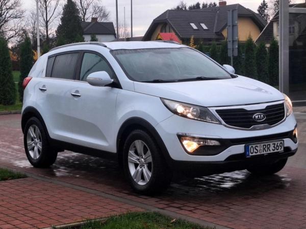Белый Киа Sportage 2011 в Рига, объемом двигателя 1.70 л и пробегом 204 тыс. км за 6999 €, фото 1 на AUTOMOTO.COM.LV