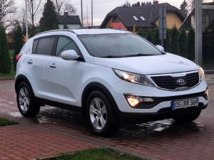 White Kia Sportage 2011 in Riga, with an engine capacity of 1.70 L and mileage of 204 thousand km for 6999 €, photo  on AUTOMOTO.COM.LV