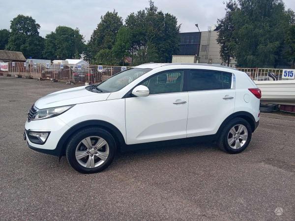Balts Kia Sportage 2011 Alīta, ar dzinēja tilpumu 1.69 L un nobraukumu 228 tūkst. km par 6800 €, foto 2 vietnē AUTOMOTO.COM.LV