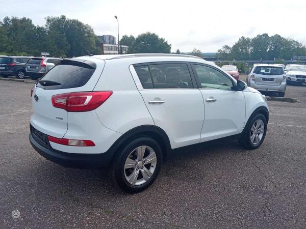 Balts Kia Sportage 2011 Alīta, ar dzinēja tilpumu 1.69 L un nobraukumu 228 tūkst. km par 6800 €, foto 3 vietnē AUTOMOTO.COM.LV