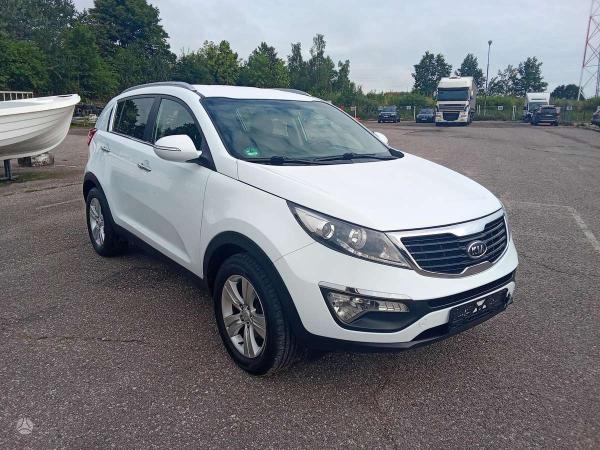 Balts Kia Sportage 2011 Alīta, ar dzinēja tilpumu 1.69 L un nobraukumu 228 tūkst. km par 6800 €, foto 4 vietnē AUTOMOTO.COM.LV
