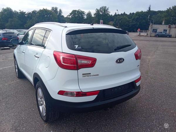 Balts Kia Sportage 2011 Alīta, ar dzinēja tilpumu 1.69 L un nobraukumu 228 tūkst. km par 6800 €, foto 9 vietnē AUTOMOTO.COM.LV