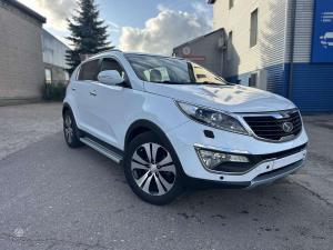 White Kia Sportage 2011 in Taurage, with an engine capacity of 1.69 L and mileage of 220 thousand km for 5300 €, photo  on AUTOMOTO.COM.LV