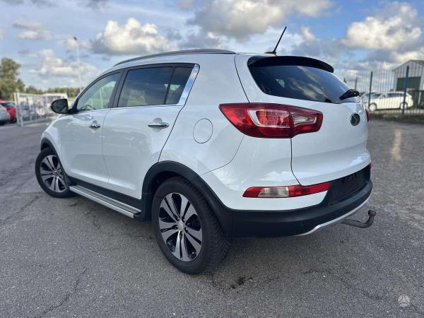 Balts Kia Sportage 2011 Tauragė, ar dzinēja tilpumu 1.69 L un nobraukumu 220 tūkst. km par 5300 €, foto 4 vietnē AUTOMOTO.COM.LV
