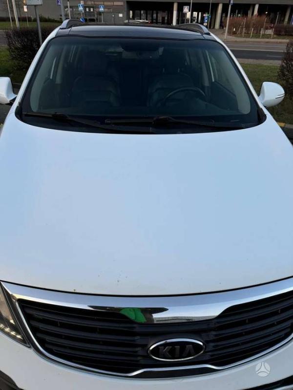 Kia Sportage 2011 Viļņa vietnē Balts Kia Sportage 2011 Viļņa, ar dzinēja tilpumu 2.00 L un nobraukumu 301 tūkst. km par 4900 €, foto 10 vietnē AUTOMOTO.COM.LV
