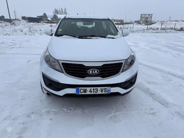 Balts Kia Sportage 2012 Tauragė, ar dzinēja tilpumu 1.69 L un nobraukumu 238 tūkst. km par 4700 €, foto 2 vietnē AUTOMOTO.COM.LV