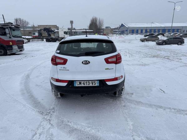 Balts Kia Sportage 2012 Tauragė, ar dzinēja tilpumu 1.69 L un nobraukumu 238 tūkst. km par 4700 €, foto 6 vietnē AUTOMOTO.COM.LV