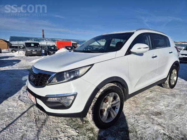 Белый Киа Sportage 2012 в Лиепая, объемом двигателя 1.70 л и пробегом 226 тыс. км за 7300 €, фото 1 на AUTOMOTO.COM.LV