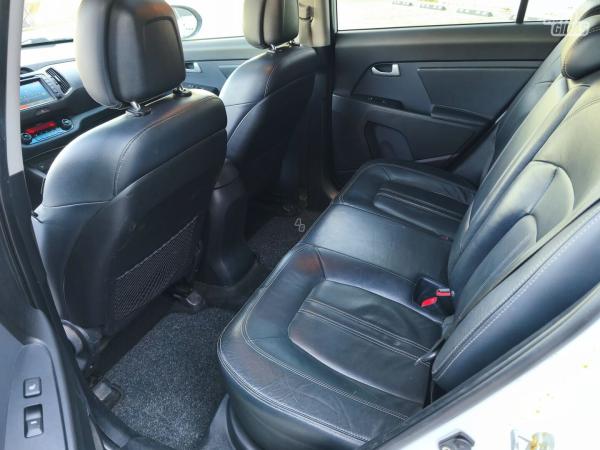 Balts Kia Sportage 2012 Šauļi, ar dzinēja tilpumu 1.60 L un nobraukumu 340 tūkst. km par 4800 €, foto 10 vietnē AUTOMOTO.COM.LV