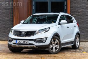 Balts Kia Sportage 2012 Rīga, ar dzinēja tilpumu 2.00 L un nobraukumu 202 tūkst. km par 7300 €, foto  vietnē AUTOMOTO.COM.LV