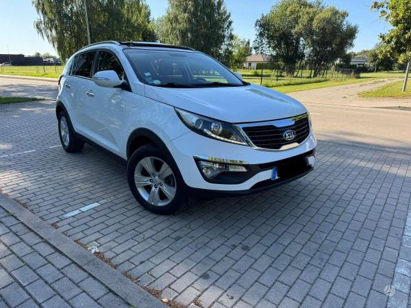 Белый Киа Sportage 2012 в Таураге, объемом двигателя 1.69 л и пробегом 270 тыс. км за 5800 €, фото 1 на AUTOMOTO.COM.LV