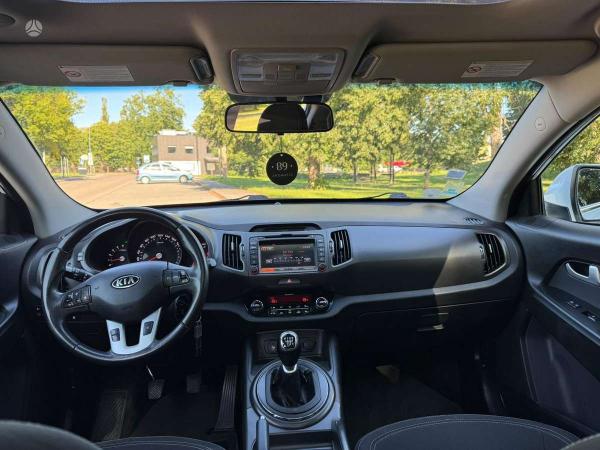 Белый Киа Sportage 2012 в Таураге, объемом двигателя 1.69 л и пробегом 270 тыс. км за 5800 €, фото 7 на AUTOMOTO.COM.LV