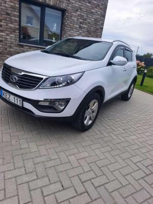 White Kia Sportage 2012 in Klaipeda, with an engine capacity of 1.69 L and mileage of 249 thousand km for 7200 €, photo  on AUTOMOTO.COM.LV