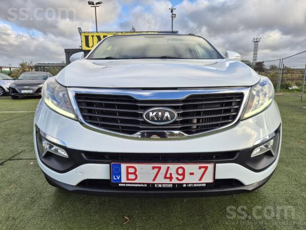 Balts Kia Sportage 2012 Liepāja, ar dzinēja tilpumu 1.70 L un nobraukumu 146 tūkst. km par 7300 €, foto 3 vietnē AUTOMOTO.COM.LV