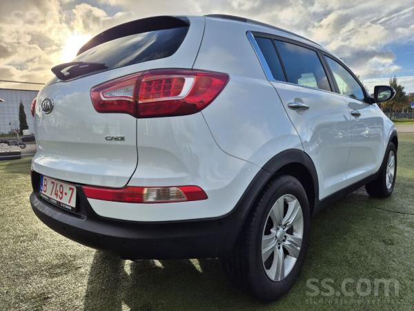 Balts Kia Sportage 2012 Liepāja, ar dzinēja tilpumu 1.70 L un nobraukumu 146 tūkst. km par 7300 €, foto 9 vietnē AUTOMOTO.COM.LV